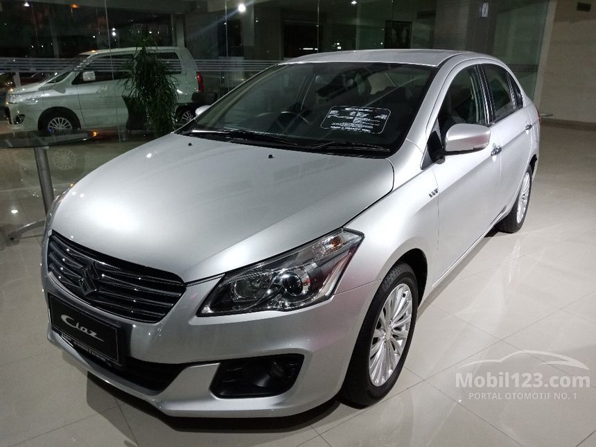 Jual Mobil Suzuki Ciaz 2017 YL1 1.4 di Jawa Timur Automatic Sedan ...