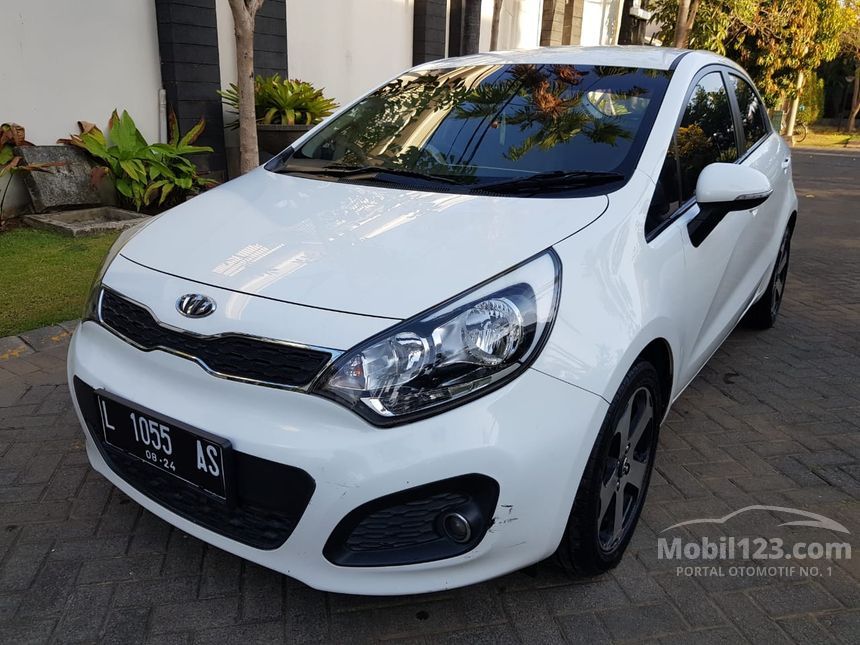 Jual Mobil KIA Rio 2013 UB 1.4 di Jawa Timur Automatic Hatchback Putih ...