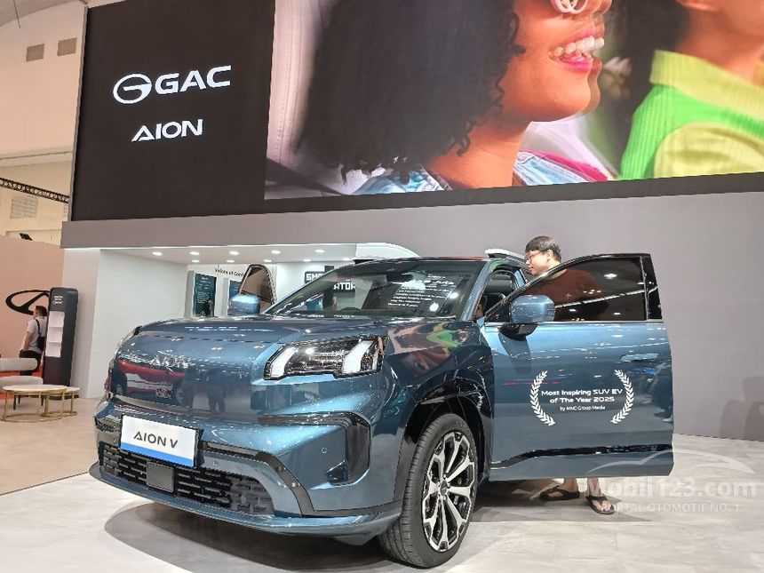 Jual Mobil GAC AION V 2025 Luxury di DKI Jakarta Automatic SUV Biru Rp ...