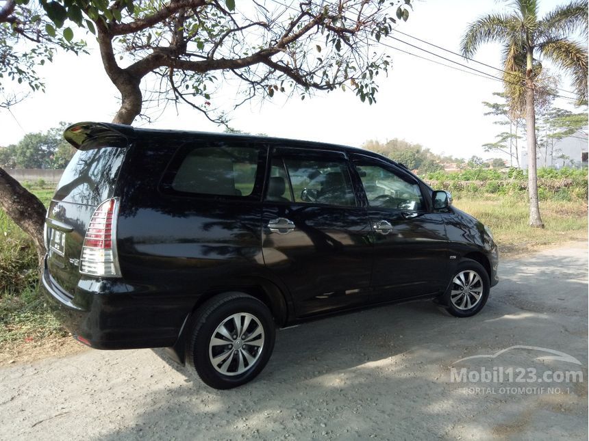 Jual Mobil Toyota Kijang Innova 2010 E 2.0 di Jawa Barat Manual MPV ...
