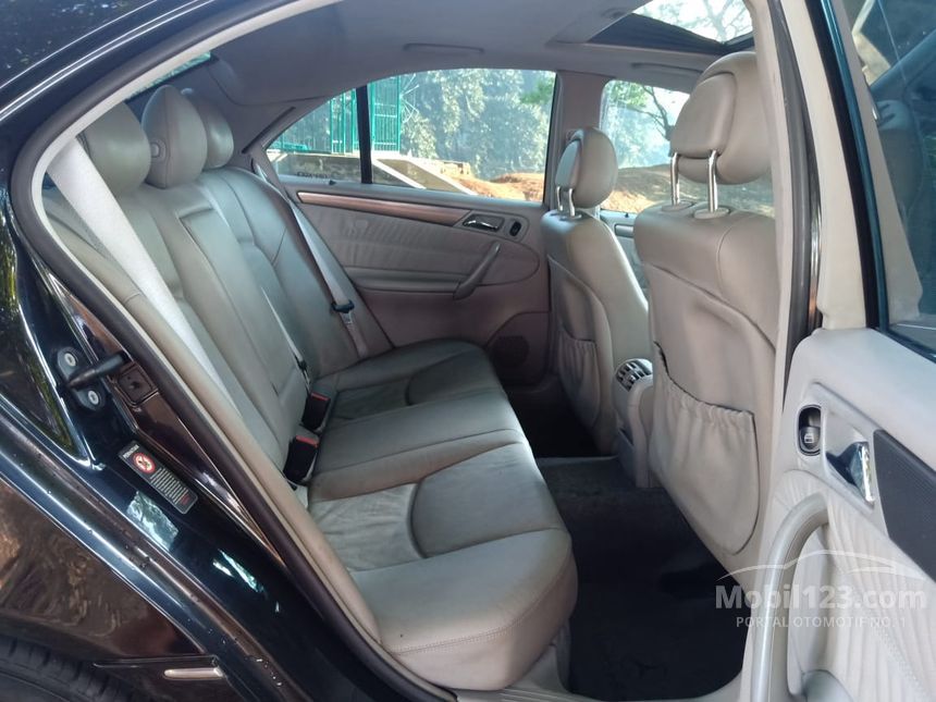 Jual Mobil Mercedes-Benz C270 2001 CDI Avantgarde 2.7 di Jawa Barat ...