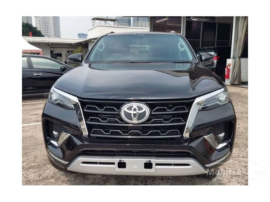 Jual Mobil Toyota Fortuner 2023 GR Sport Two-Tone 2.8 di Jawa Barat ...