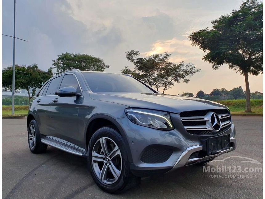 Jual Mobil Mercedes-Benz GLC200 2017 Exclusive 2.0 di DKI Jakarta Automatic SUV Abu-abu Rp 700. ...
