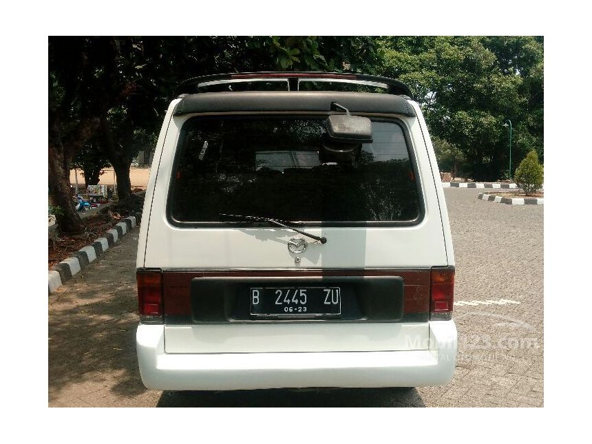 Jual Mobil Mazda E2000 2004 FlexiVan 2.0 di Jawa Barat Manual Van Putih ...