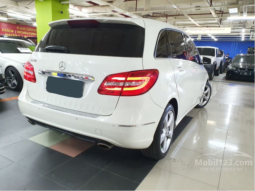 Jual Mobil Mercedes-Benz B200 2013 Sport 1.6 di DKI Jakarta Automatic ...