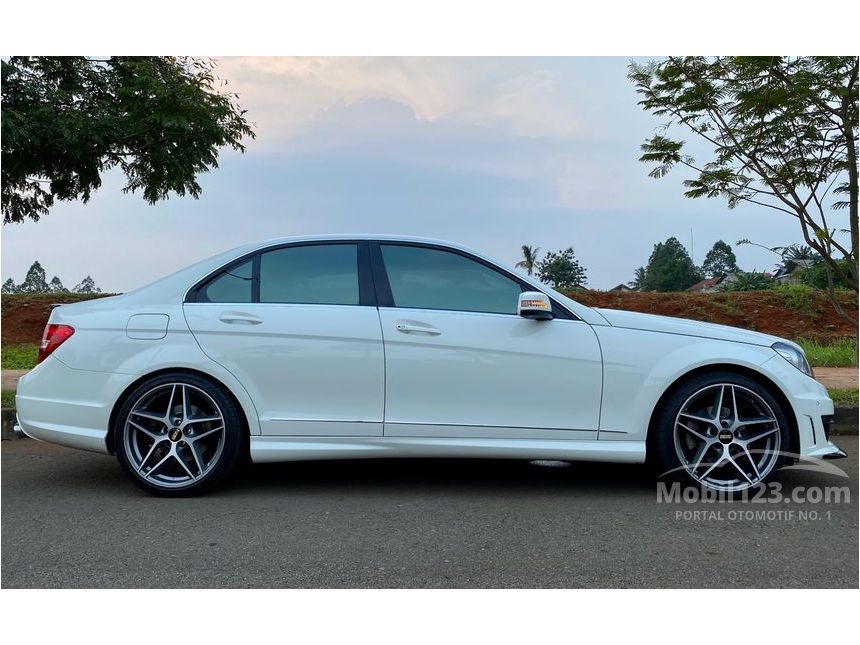 Jual Mobil Mercedes-Benz C300 2012 Avantgarde 3.0 di DKI Jakarta ...