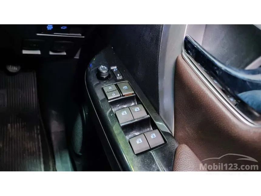 Jual Mobil Toyota Fortuner 2019 TRD 2.4 di Banten Automatic SUV Hitam ...