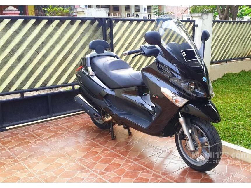 Jual Motor Piaggio Xevo 2012 400 Automatic 0.4 di Jawa Barat Automatic ...