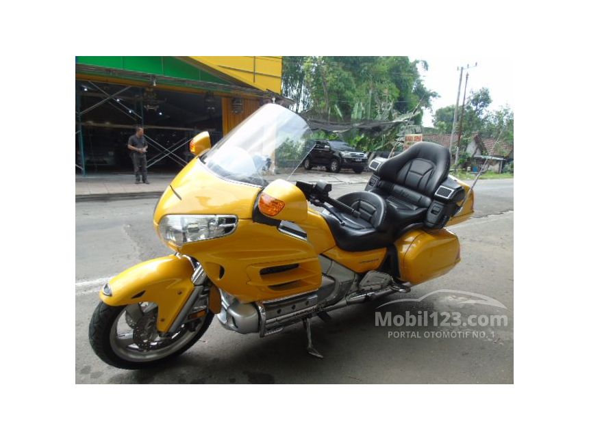 Jual Motor Honda Gold Wing 2003 1.8 di Jawa Timur Manual Others Kuning Rp 190.000.000 - 5177405 ...
