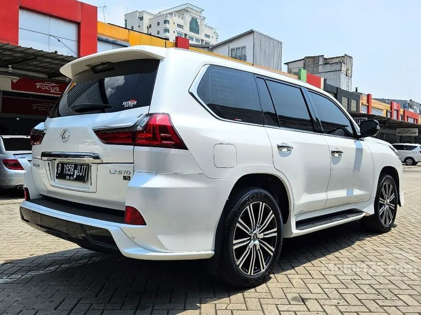 Jual Mobil Lexus LX570 2019 Sport 5.7 di DKI Jakarta Automatic SUV ...