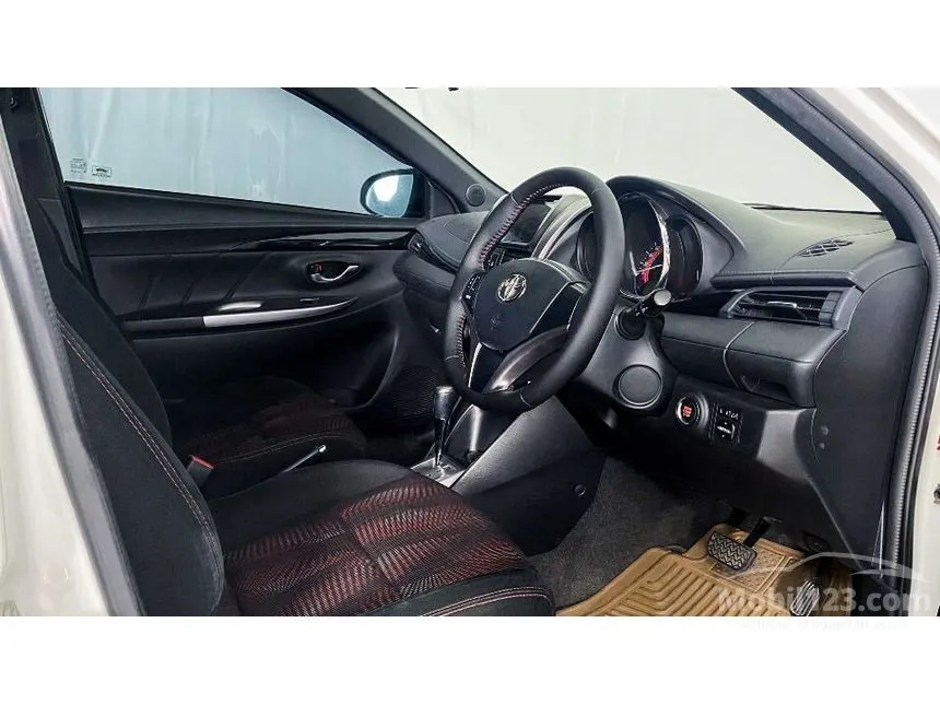 Jual Mobil Toyota Yaris 2016 TRD Sportivo 1.5 di Jawa Barat Automatic ...