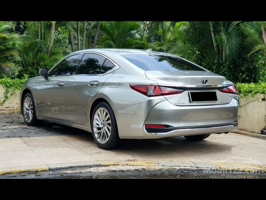Jual Mobil Lexus ES250 2019 Ultra Luxury 2.5 di DKI Jakarta Automatic ...