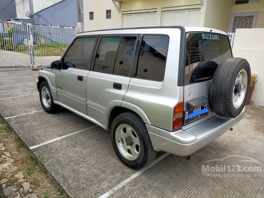 Jual Mobil Suzuki Escudo 2000 JLX 1.6 di Jawa Barat Manual SUV Silver ...