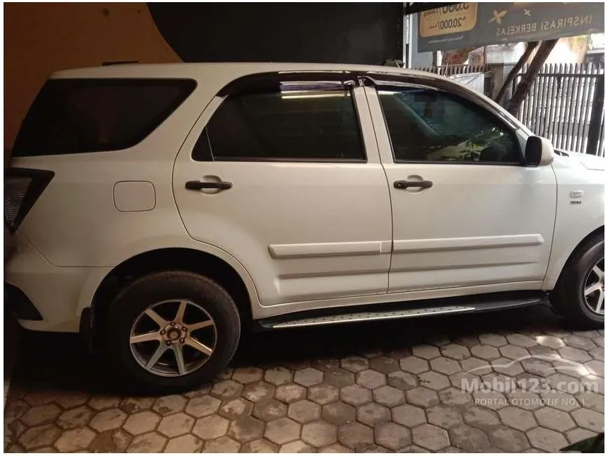 Jual Mobil Daihatsu Terios 2015 TS 1.5 di Jawa Barat Manual SUV Putih ...