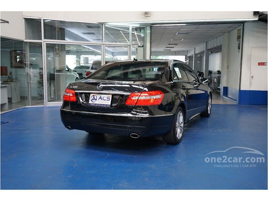 2010 Mercedes-Benz E300 3.0 W212 (ปี 10-16) Avantgarde Sports Sedan AT for sale on One2car