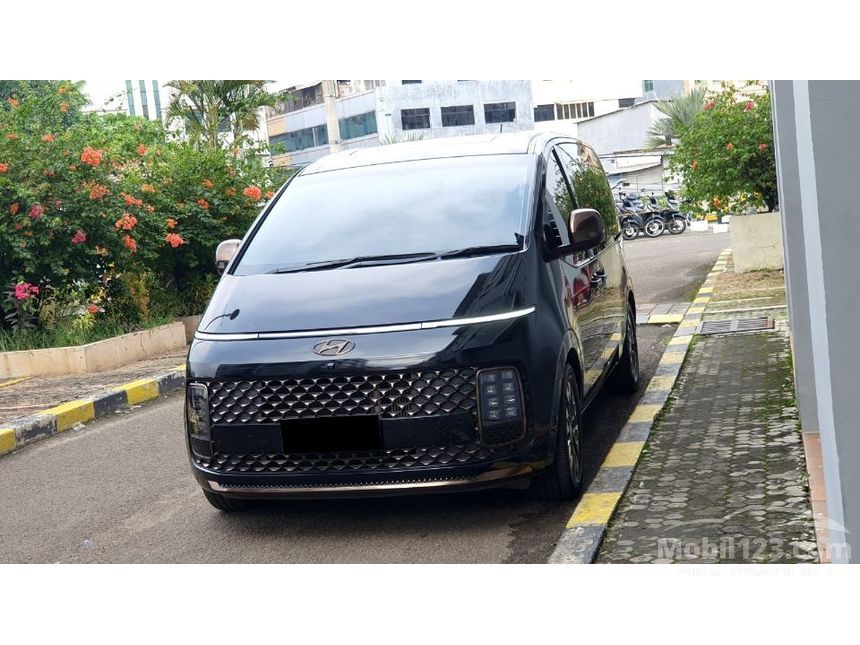 Jual Mobil Hyundai Staria 2022 Signature 9 2.2 di DKI Jakarta Automatic ...