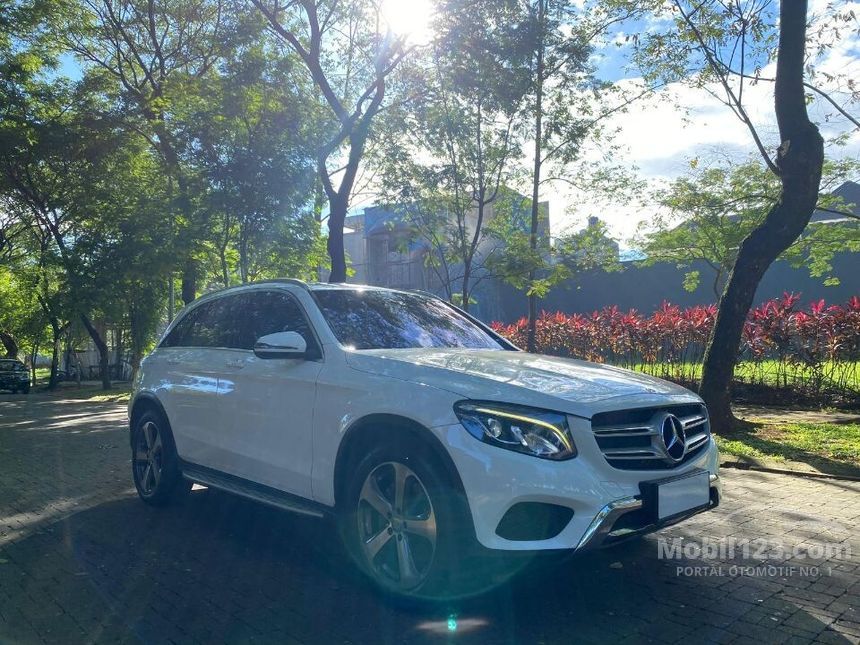 Jual Mobil Mercedes-Benz GLC250 2016 Exclusive 4MATIC 2.0 di DKI ...