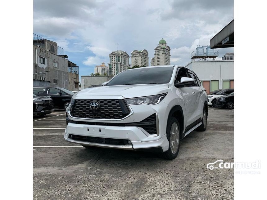 Toyota Kijang Innova Zenix 2025 V HV Modellista (Premium Color) 2.0 in ...