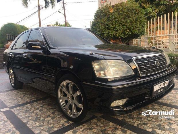 Beli Toyota Crown Mobil Bekas, Kisaran Harga - Dari 8 Mobil Automatic ...