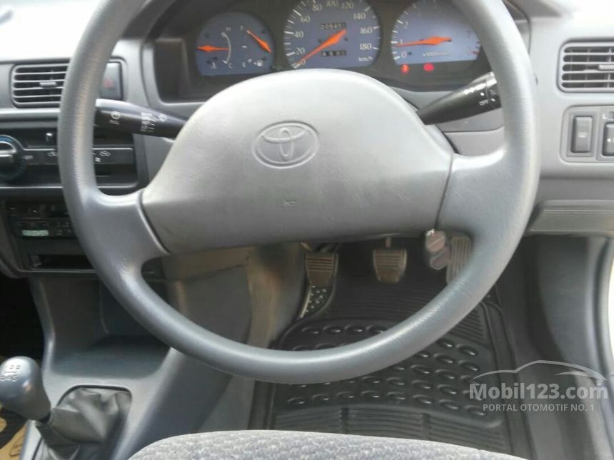 Jual Mobil Toyota Soluna 2000 GLi 1.5 di Jawa Timur Manual Sedan Coklat ...