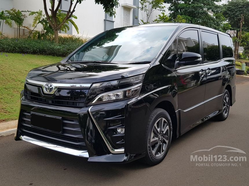 Jual Mobil Toyota Voxy 2018 R80 2.0 di Banten Automatic Wagon Hitam Rp ...