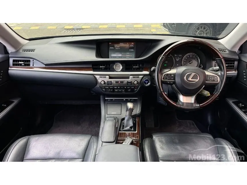 Jual Mobil Lexus ES300h 2017 2.5 di DKI Jakarta Automatic Sedan Hitam Rp 675.000.000 - 11276835 ...