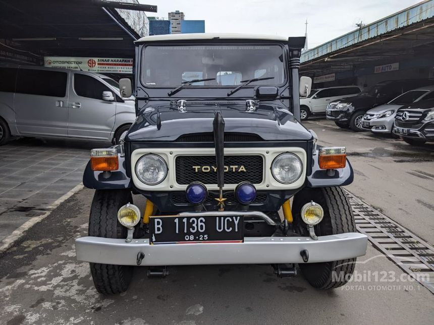 Jual Mobil Toyota Land Cruiser 1982 Fj40 Hardtop 4.2 di DKI Jakarta ...