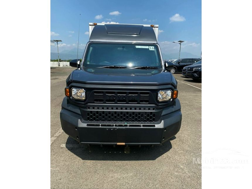 Jual Mobil Toyota Hilux Rangga 2025 Standard Dry Box Side Doors 2.4 di ...