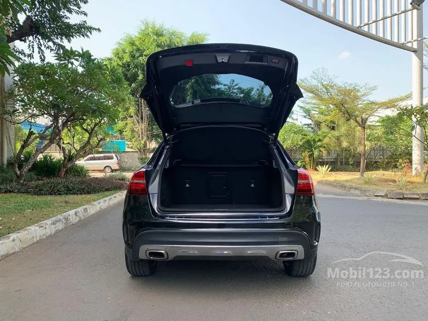 Jual Mobil Mercedes-Benz GLA200 2019 AMG 1.6 di DKI Jakarta Automatic ...