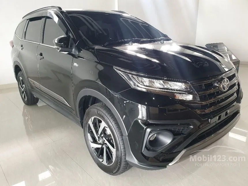 Jual Mobil Toyota Rush 2022 S GR Sport 1.5 di Jawa Timur Manual SUV ...