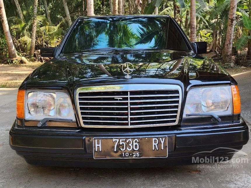 Jual Mobil Mercedes-Benz E320 1996 W124 3.2 L6 Manual 3.2 di Jawa Tengah Manual Sedan Hitam Rp ...