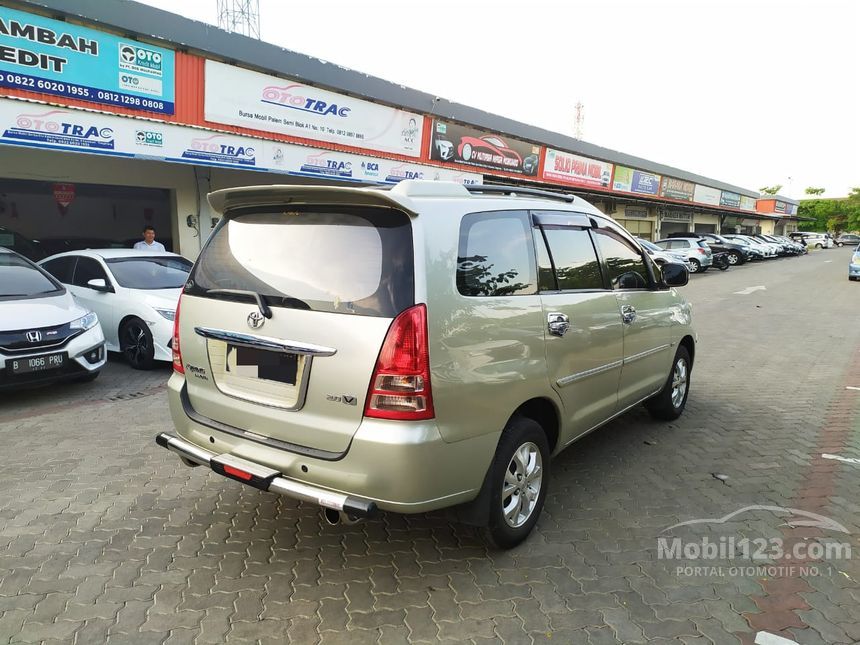 Jual Mobil Toyota Kijang Innova 2006 V 2.0 di Banten Manual MPV Silver ...