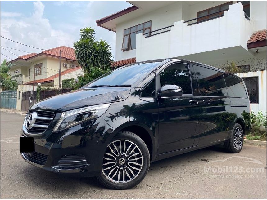 Jual Mobil Mercedes-Benz V260 2018 Avantgarde 2.0 di DKI Jakarta ...