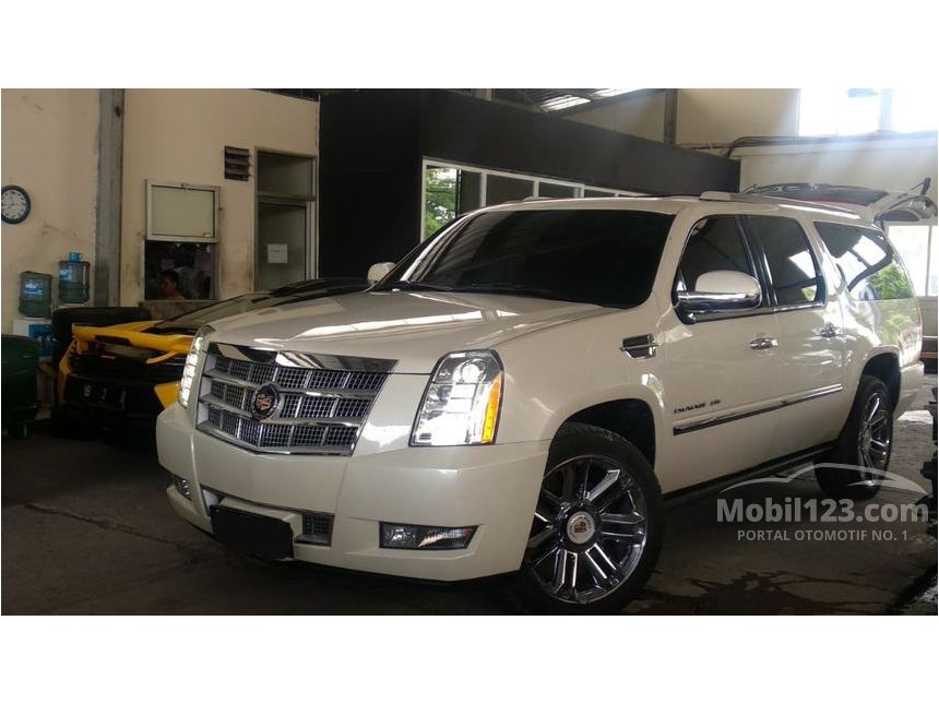 Jual Mobil Cadillac Escalade 2014 Platinum 6.2 di DKI Jakarta Automatic ...