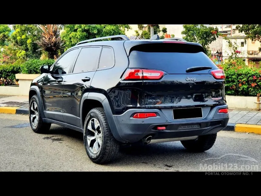 Jual Mobil Jeep Cherokee 2015 Trailhawk 2.4 di DKI Jakarta Automatic ...