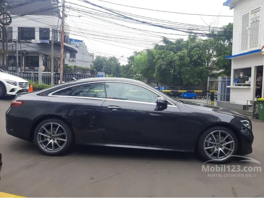 Jual Mobil Mercedes-Benz E200 2022 AMG Line 2.0 di DKI Jakarta ...