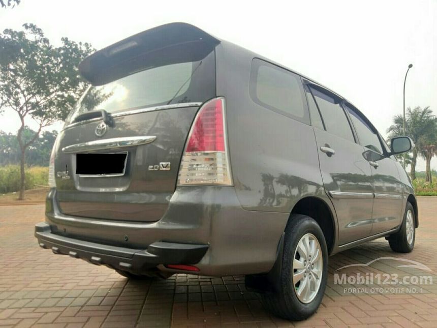 Jual Mobil Toyota Kijang Innova 2010 V 2.0 di Banten Automatic MPV Abu ...