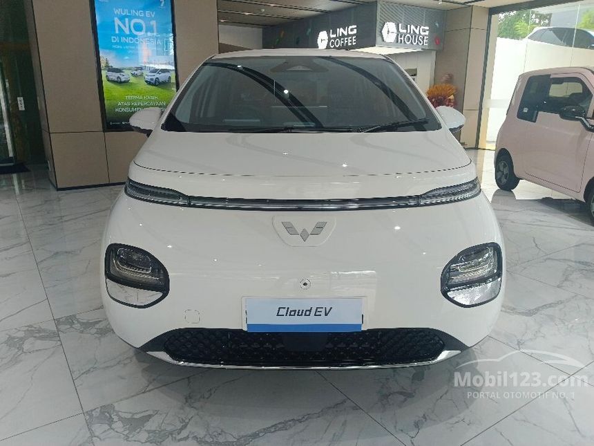 Jual Mobil Wuling Cloud EV 2024 EV di DKI Jakarta Automatic Hatchback ...