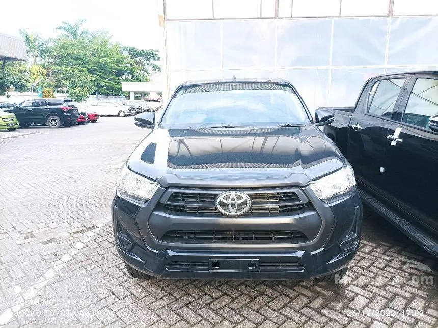 Jual Mobil Toyota Hilux 2023 E 2.4 di Banten Manual Pick-up Hitam Rp ...