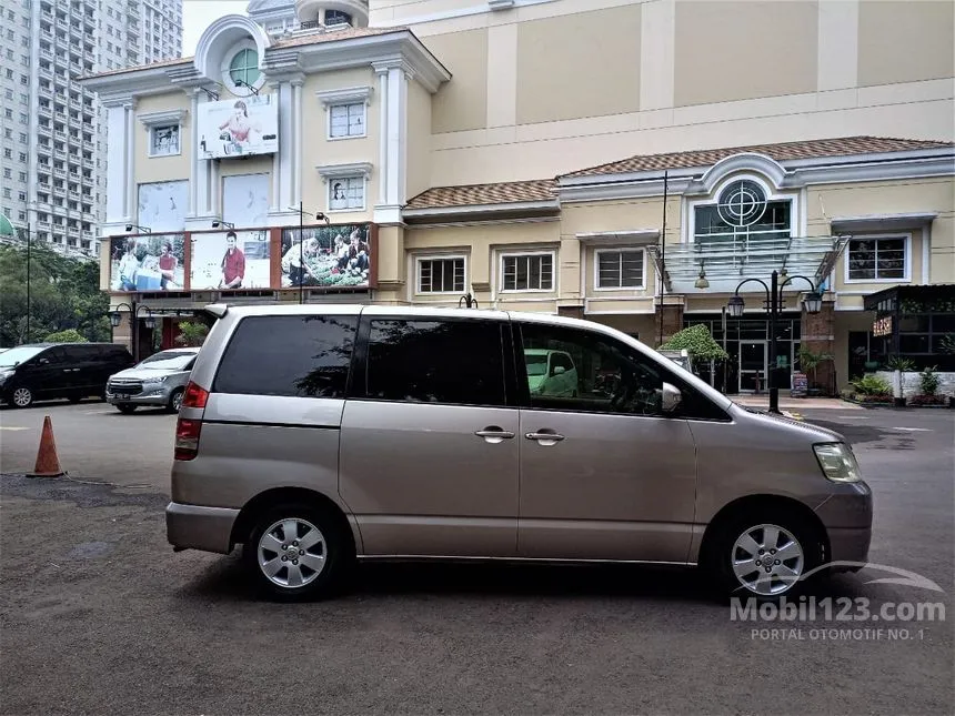 Jual Mobil Toyota Noah 2004 2.0 di DKI Jakarta Automatic MPV Minivans ...
