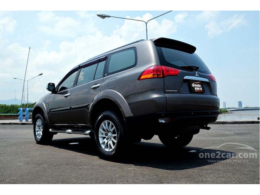 Mitsubishi Pajero 2012 Exceed 3.8 in ภาคตะวันออก Automatic Wagon สี ...
