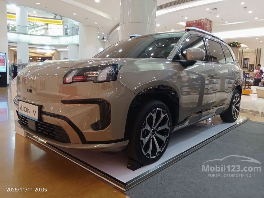 Jual Mobil GAC AION V 2025 Luxury di Banten Automatic SUV Emas Rp 469. ...