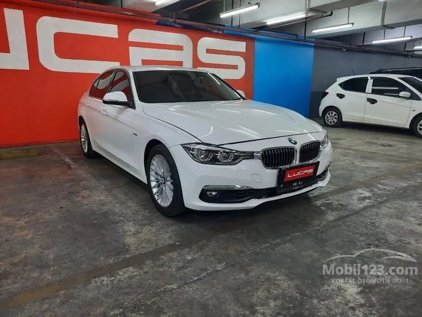 Jual Mobil BMW 320i 2018 Luxury 2.0 di DKI Jakarta Automatic Sedan Putih Rp 530.600.000 ...