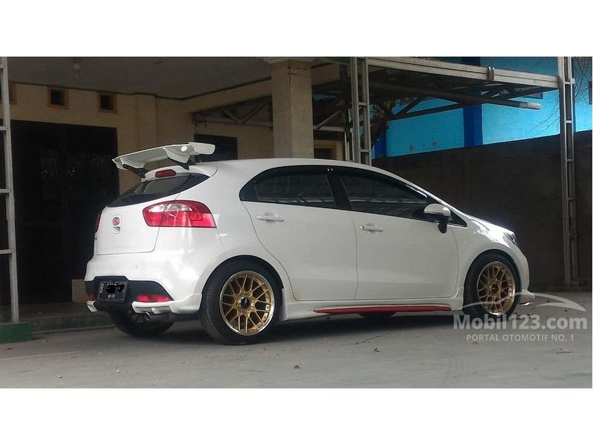 Jual Mobil KIA Rio 2012 UB 1.4 di DKI Jakarta Manual Hatchback Putih Rp ...