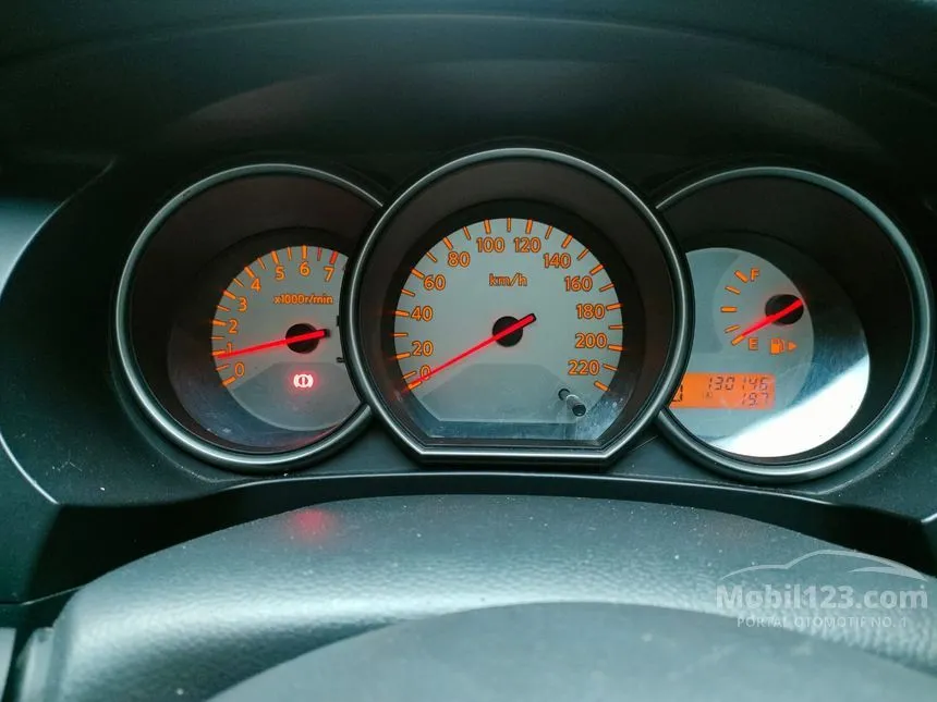 Jual Mobil Nissan Grand Livina 2013 XV 1.5 di Jawa Barat Automatic MPV Silver Rp 111.000.000 ...