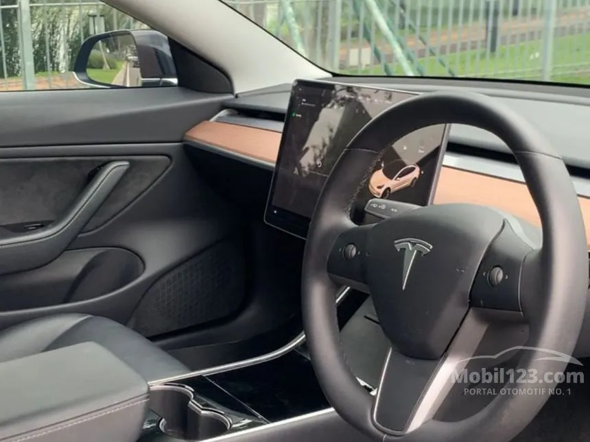 Jual Mobil Tesla Model 3 2020 Standard Range Plus di Banten Automatic ...
