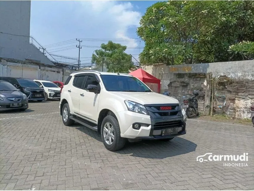 Jual Mobil Isuzu MU-X 2017 Premiere 2.5 di Jawa Timur Automatic SUV ...