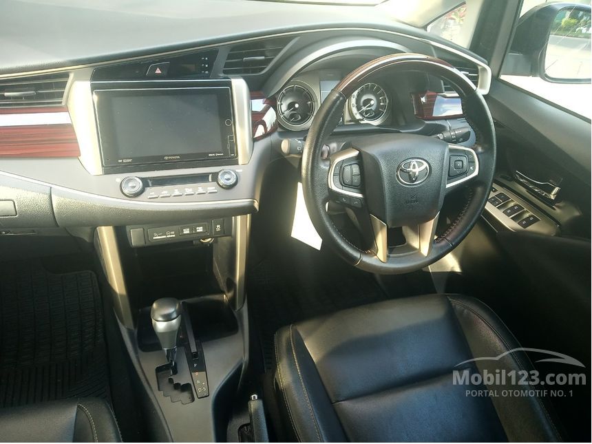 Jual Mobil Toyota Innova Venturer 2017 2.4 di Jawa Barat Automatic ...