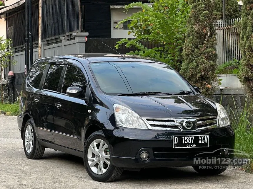 Jual Mobil Nissan Grand Livina 2011 Ultimate 1.5 di Jawa Barat ...