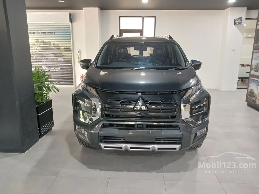 Jual Mobil Mitsubishi Xpander 2023 CROSS Premium Package 1.5 di Banten ...